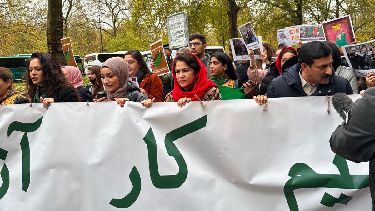 راهپیماییهای برای حمایت از زنان افغان در چندین شهر بزرگ جهان