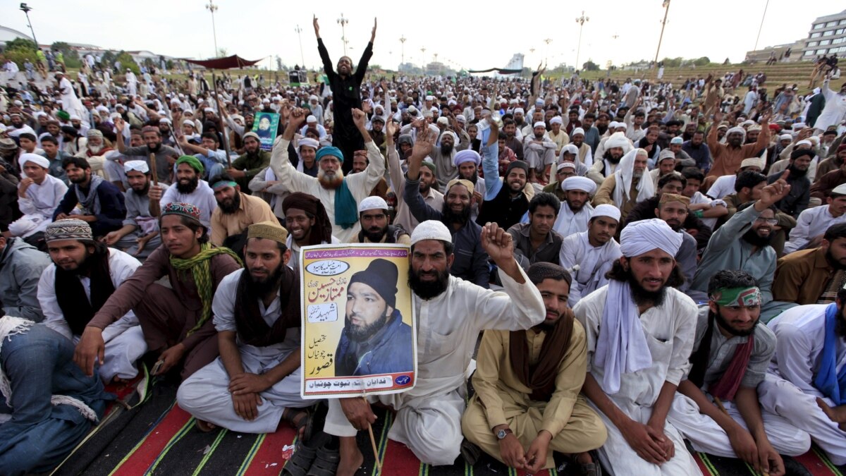 Islamists End Protest Rally Outside Pakistani Parliament