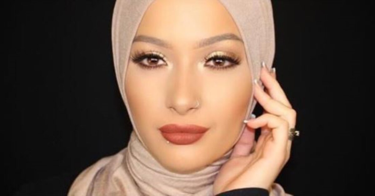 Muslim Beauty Blogger Featured in CoverGirl Ad Campaign Wearing Hijab