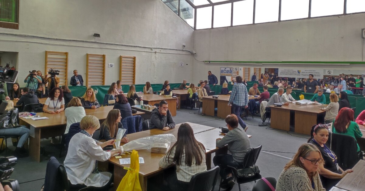 Recount Begins In Bosnian Serbs' Elections For President, Vice President