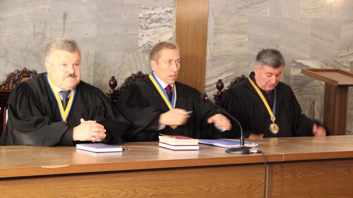 Суд відпустив під домашній арешт охоронця бізнесмена Димінського у справі про ДТП