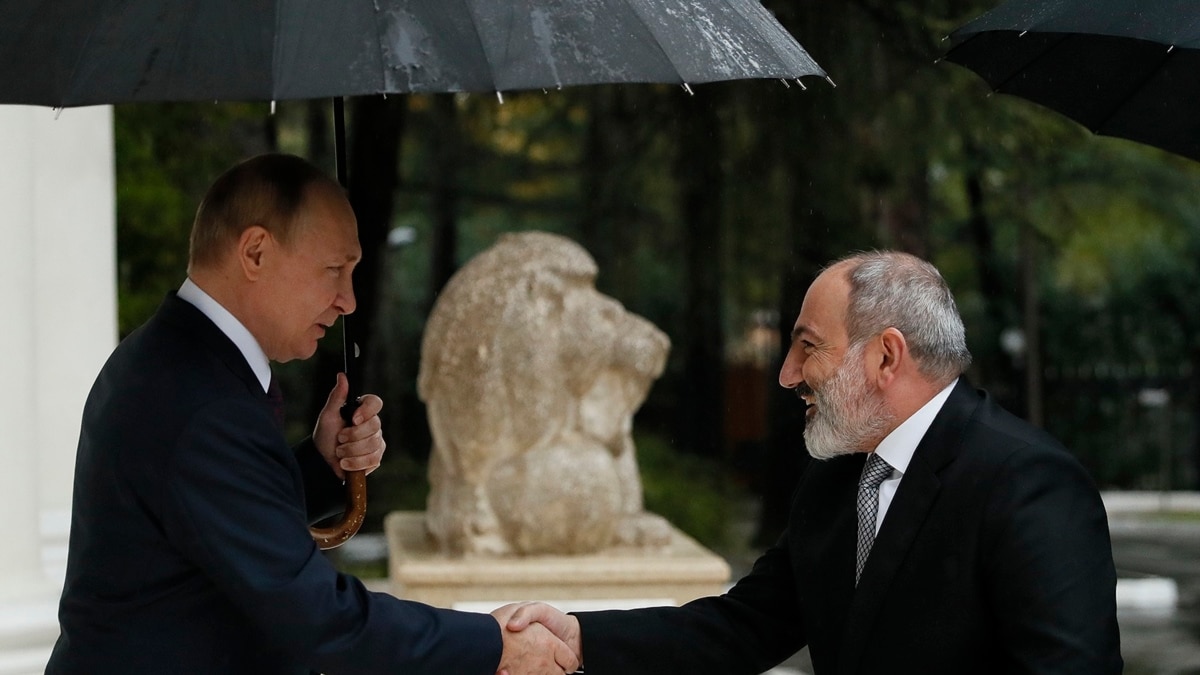 Pashinian, Putin Discuss Upcoming CSTO Summit In Armenia