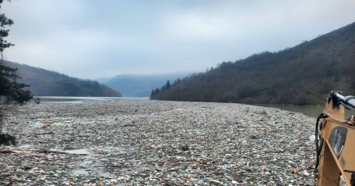 Reka Lim kao plutajuća deponija