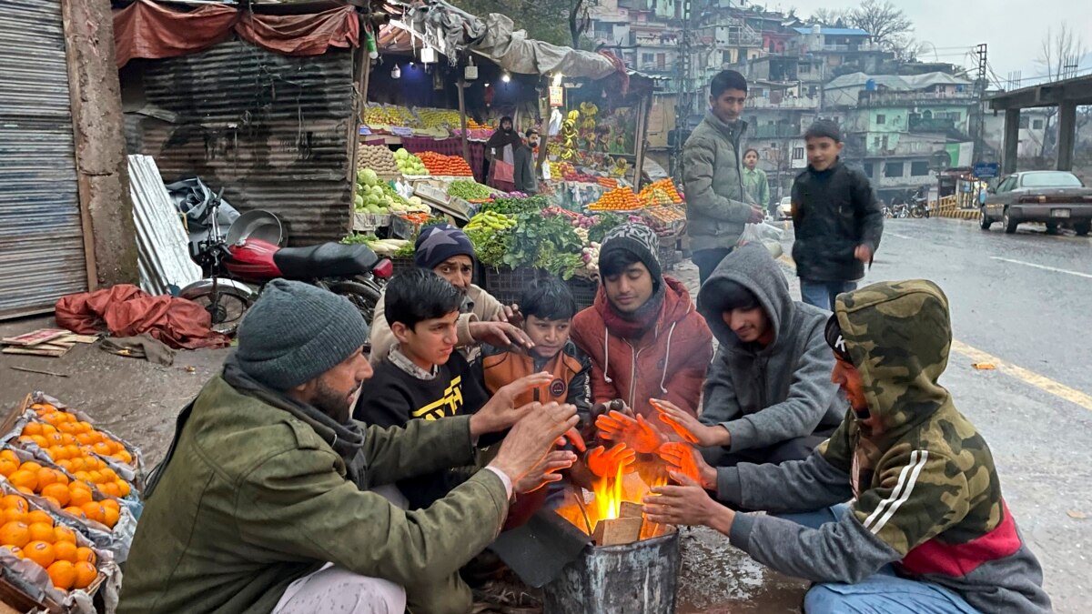 Energy-Saving Move Backfires As Pakistan Goes Dark