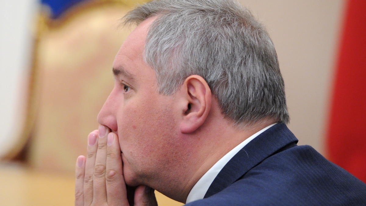 Рогозин ограничил доступ к своим аккаунтам после статьи "Новой газеты"