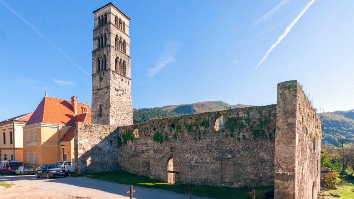 Da li je u Jajcu Crkva sv. Marije ili Džamija Fethija?