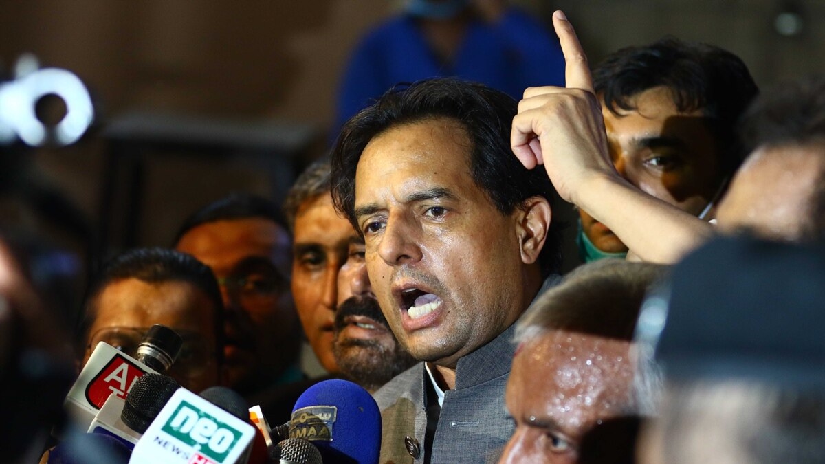 Missing Pakistani Journalist Returns Home 'Safely,' Family Says