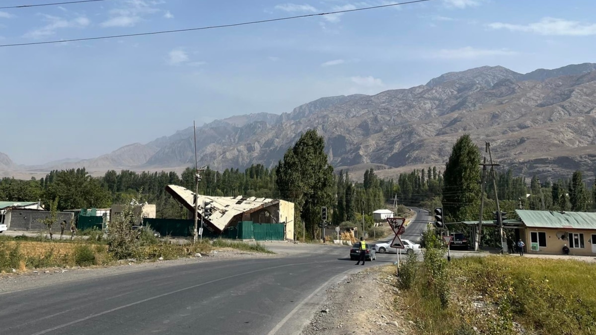 Kyrgyzstan And Tajikistan Tout 'Progress' On Dangerous Border Dispute