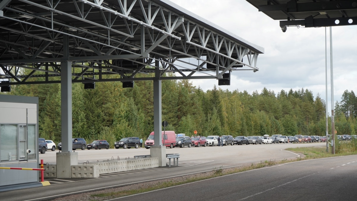 Finland To Start Building Fence On Russian Border Next Year