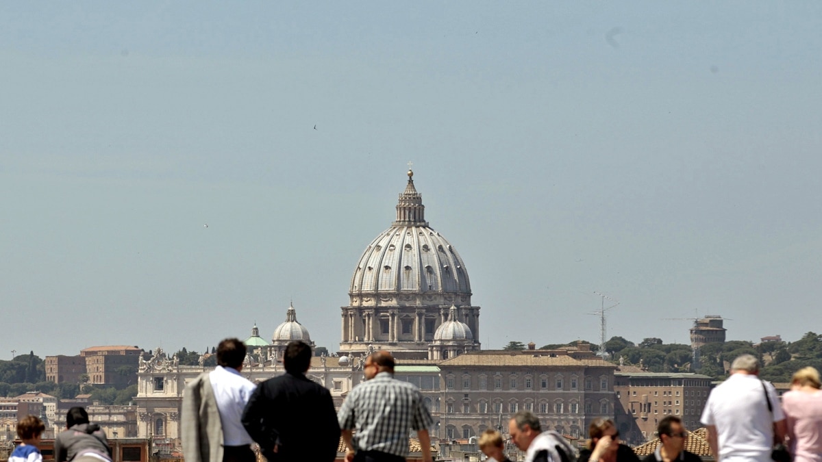 Thousands Flee Rome Amid Earthquake Prophecy