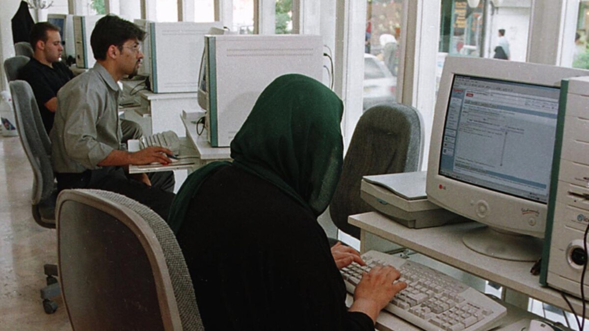 Iran Targets Means Of Bypassing Online Censorship