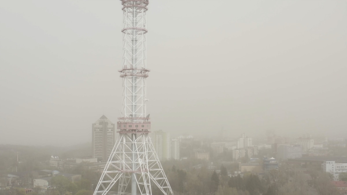 Wildfire Smoke From Chernobyl Exclusion Zone Engulfs Kyiv