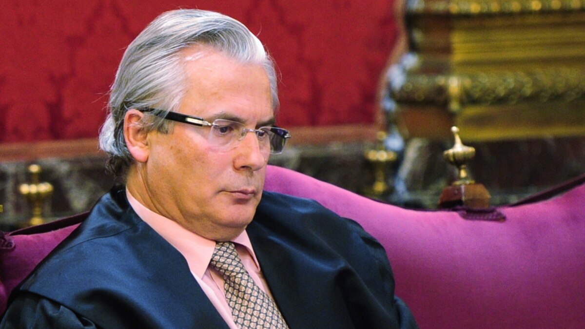 Spanish Judge Goes On Trial For Franco Probe