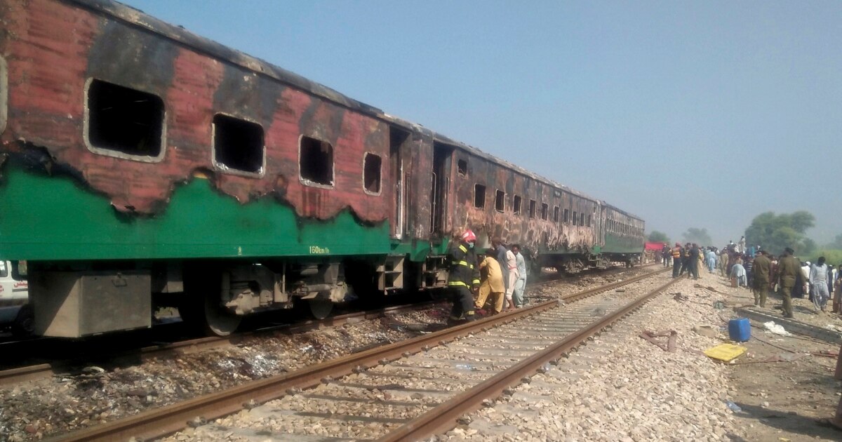 At Least 73 Killed, Scores Injured in Pakistan Train Fire