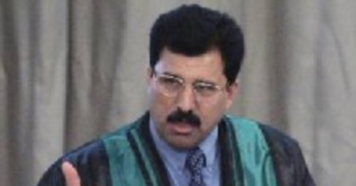 Hussein Trial Focuses On Signatures On Execution Orders