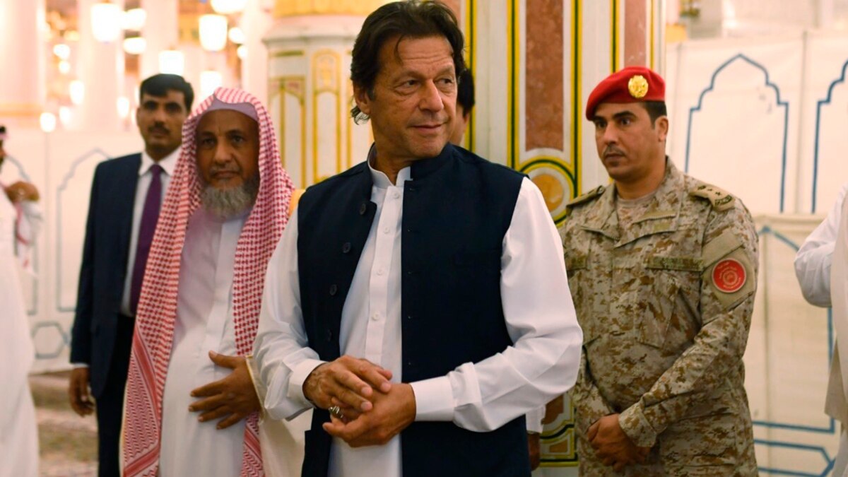 Pakistani PM Khan Meets Leaders In Saudi Arabia, U.A.E.