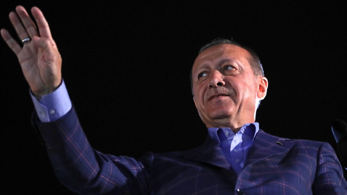 Erdogan Lashes Out At European Monitors Of Turkey's Referendum