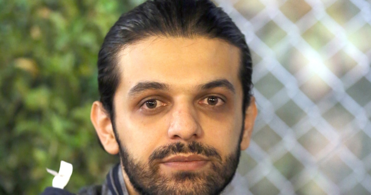 Iranian Appeals Court Gives Filmmaker Year Sentence, Lashes