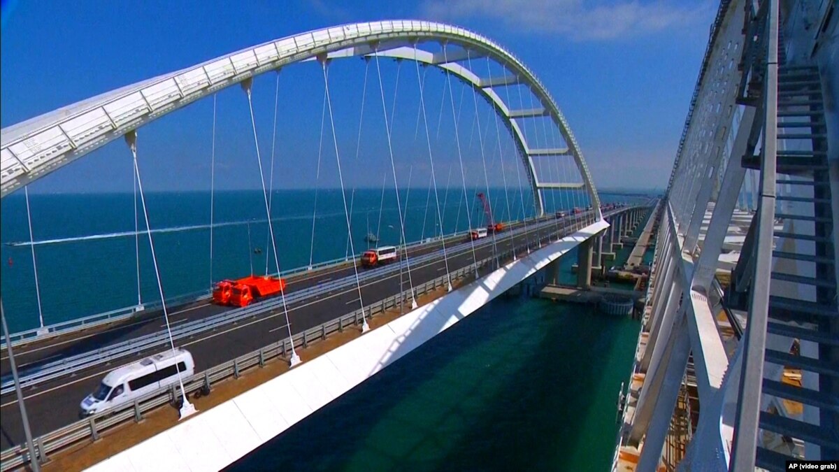 Putin Unveils Crimea Bridge