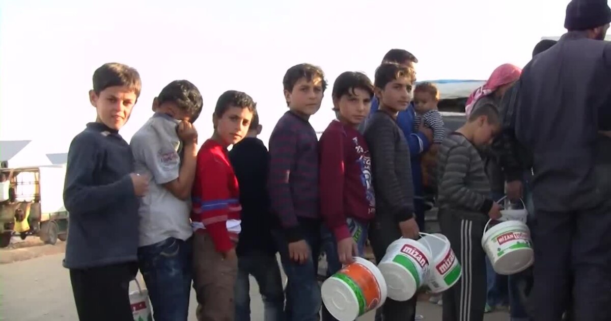 'Everything Was Destroyed' -- Syrian Refugees Flee Air Strikes