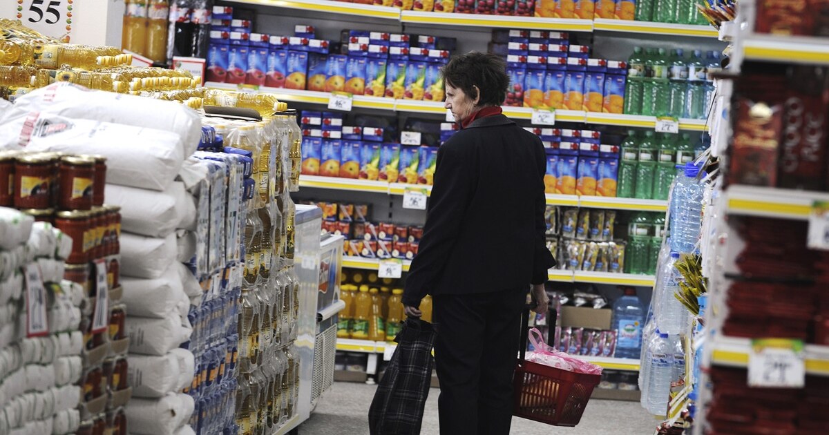 Bojkot prodavnica u Srbiji: 'Bar za mleko da imamo'