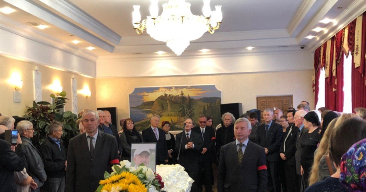 Hundreds Bid Farewell To Udmurt Scholar Who Immolated Himself ...