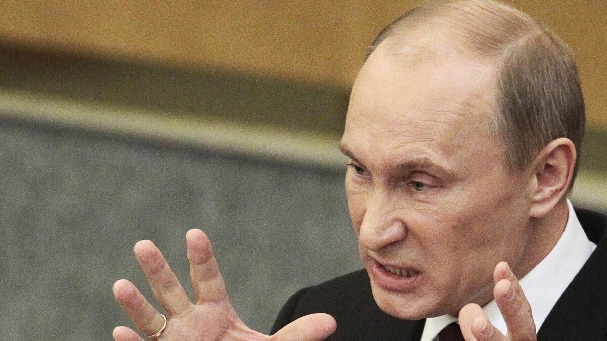 Putin: Russia Must Be Strong To Withstand Foreign Threats