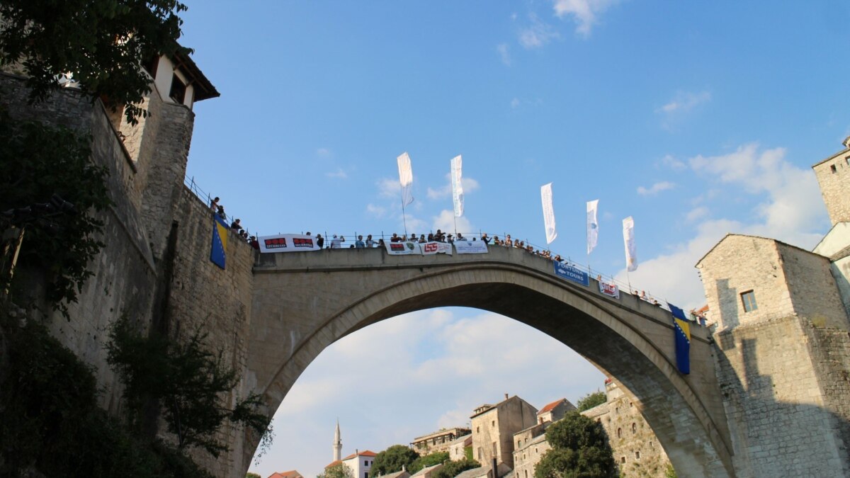 Divers Take Plunge Off Mostar Bridge In Centuries-Old Tradition