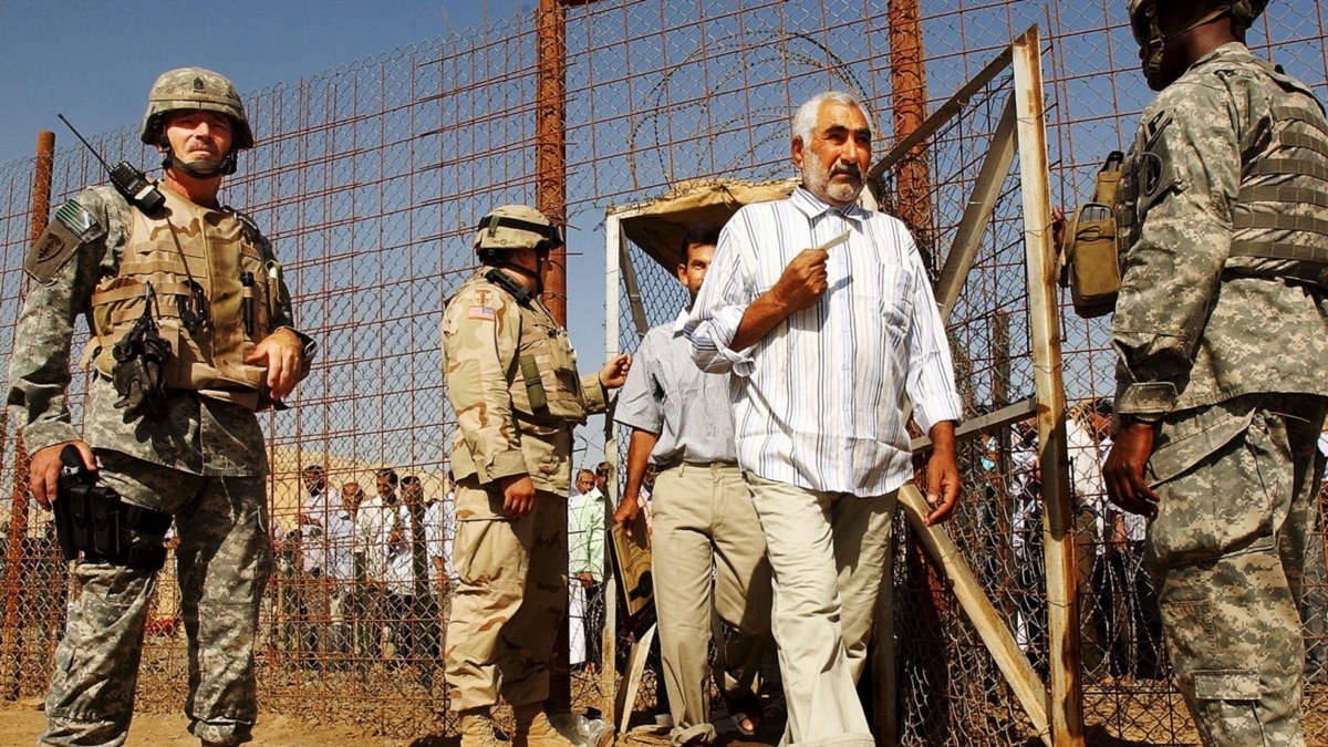 U.S. Instructors Train Iraqi Prison Guards Before Detainee Handover