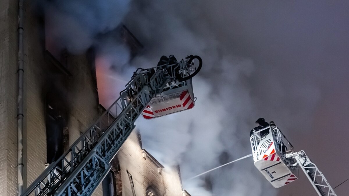 Fire In Historic Moscow Apartment Building Kills Eight People