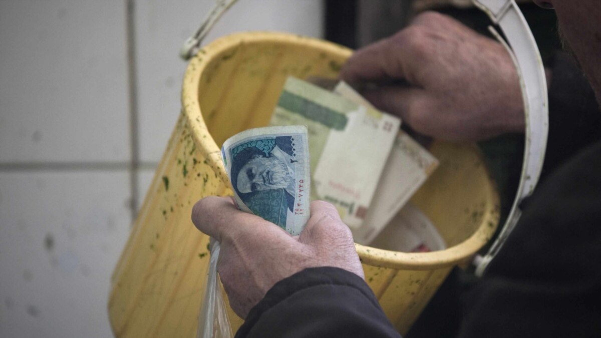 IRGC Official Says Western Sanctions Aimed At Fomenting Revolt