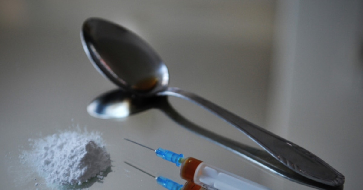 Nxënësit dhe abuzimi me substancat narkotike