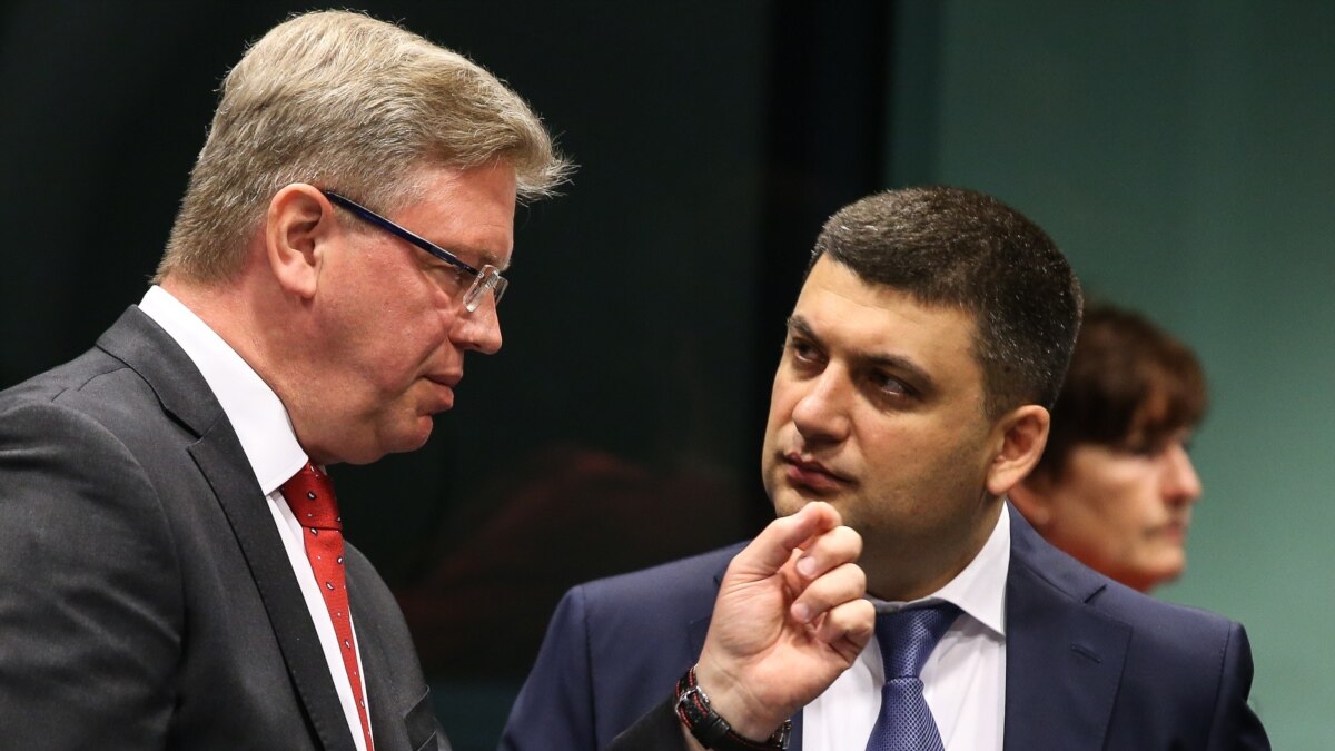 Ukraine Names Hroysman Acting Prime Minister