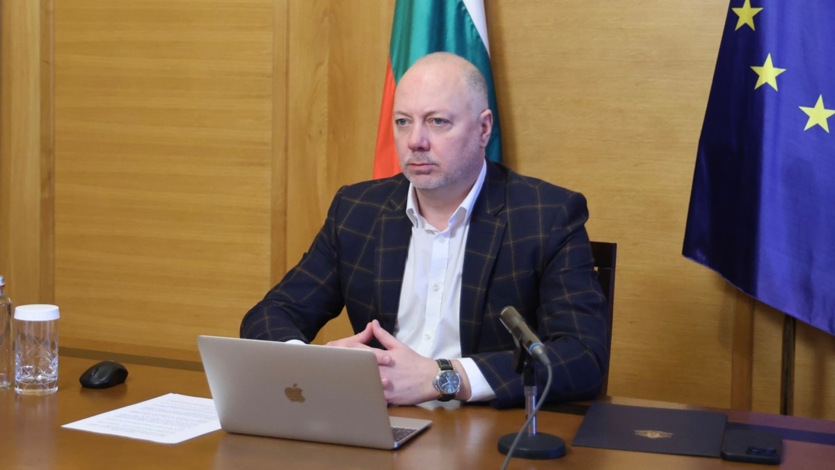 Три минути Росен Желязков призова за единна Европа в защита на Украйна Какво е подкуп