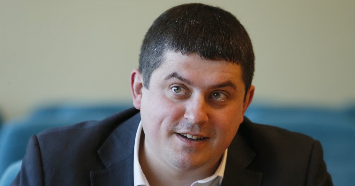 Ukraine's Ruling Parliament Coalition Breaks Up In Blow For Zelenskiy