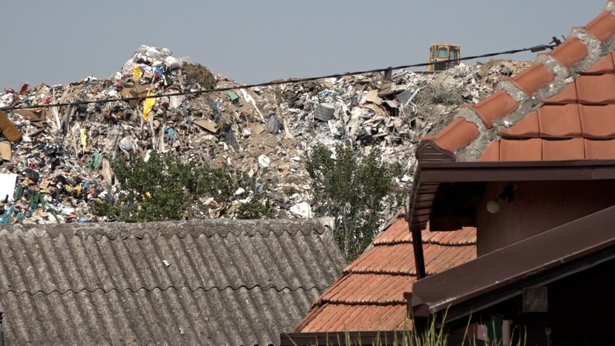 'Smrad, pacovi i mrtve ptice': Život pored deponije u Srbiji