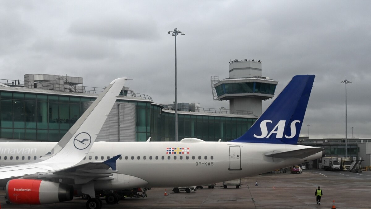 Стотици полети са отменени заради стачка на скандинавски пилоти