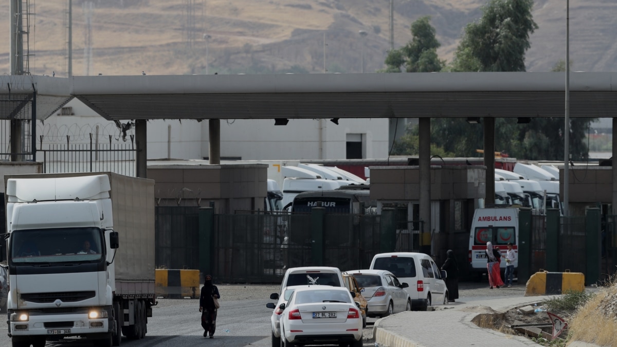 Iraqi Army Takes Over Turkey Border Crossing From Kurds, Turkish PM Says