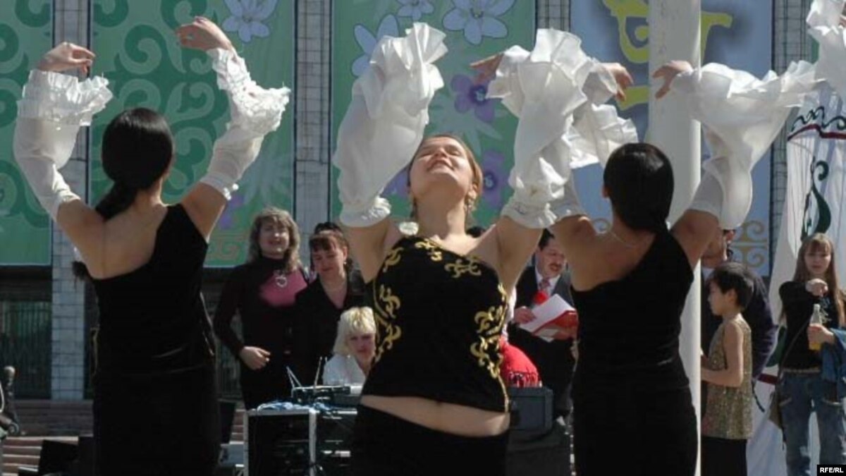 Kyrgyzstan Marks Anniversary Of 'Tulip Revolution'