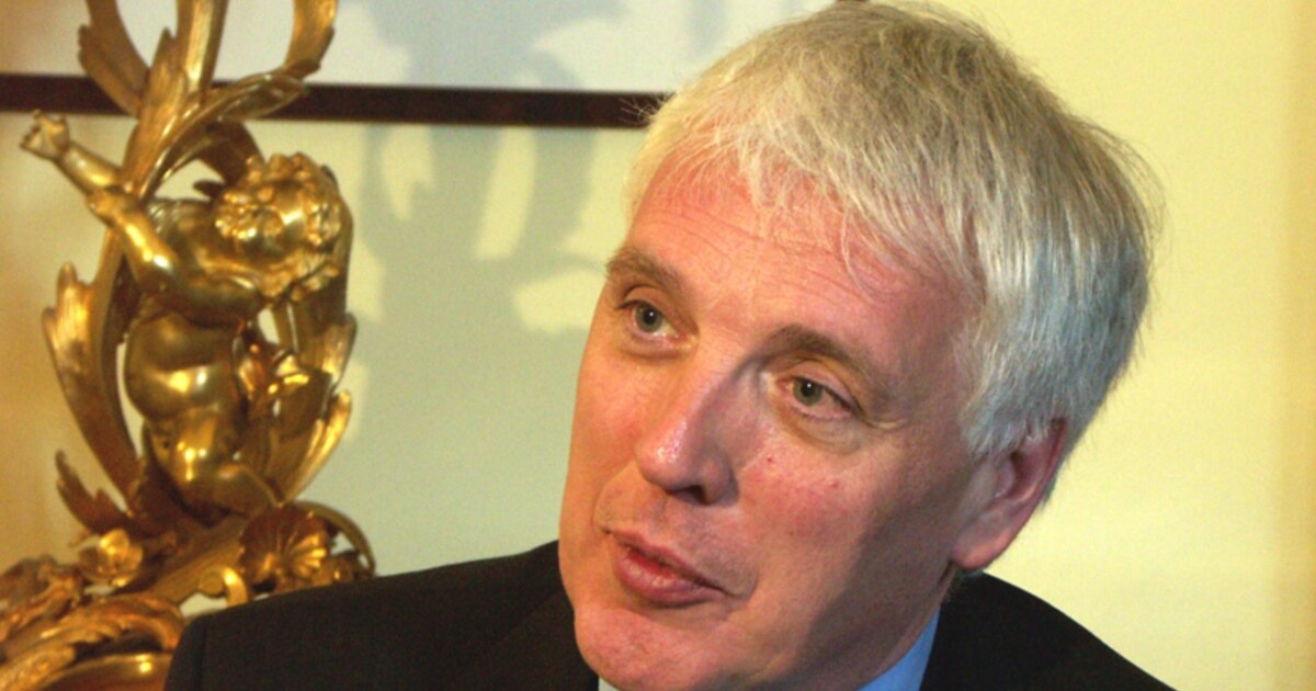 Jamie Shea: NATO mora ojačati svoju odbranu