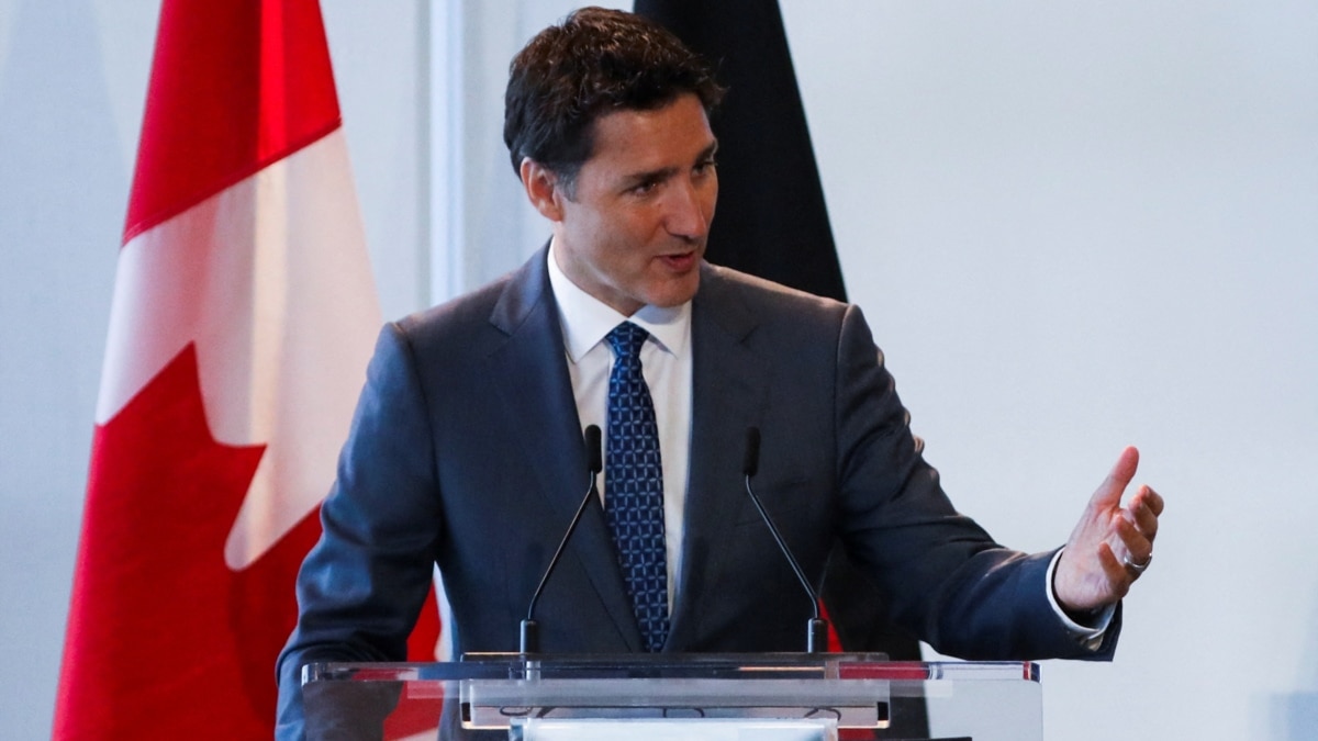 Canada Pledges More Tanks To Ukraine, Imposes New Sanctions