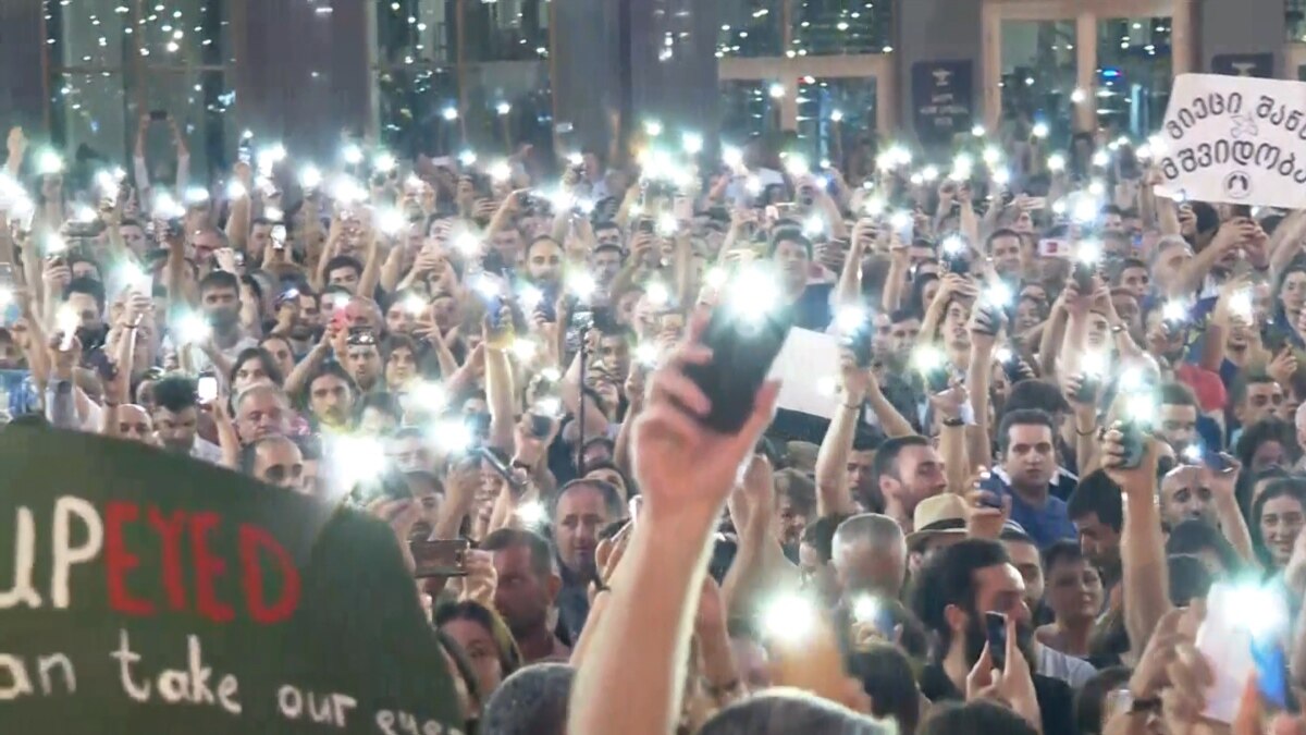 Thousands Rally In Tbilisi As Georgia, Russia Trade Accusations Over Unrest