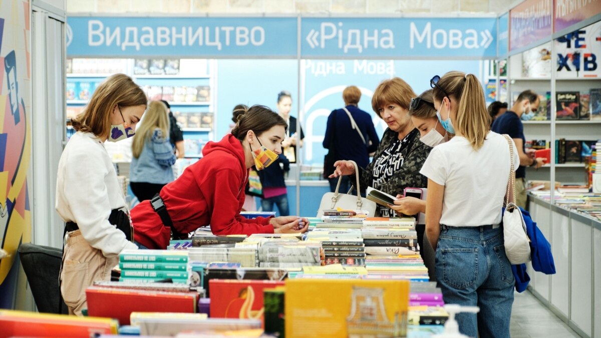 Інтернет-книгарня Yakaboo відсторонила з посади гендиректора через ...