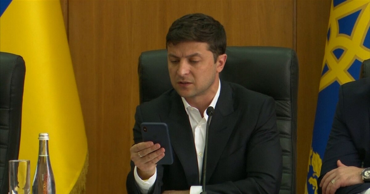 Ukrainian President Kicks Out 'Rogue' Official From Meeting Over ...