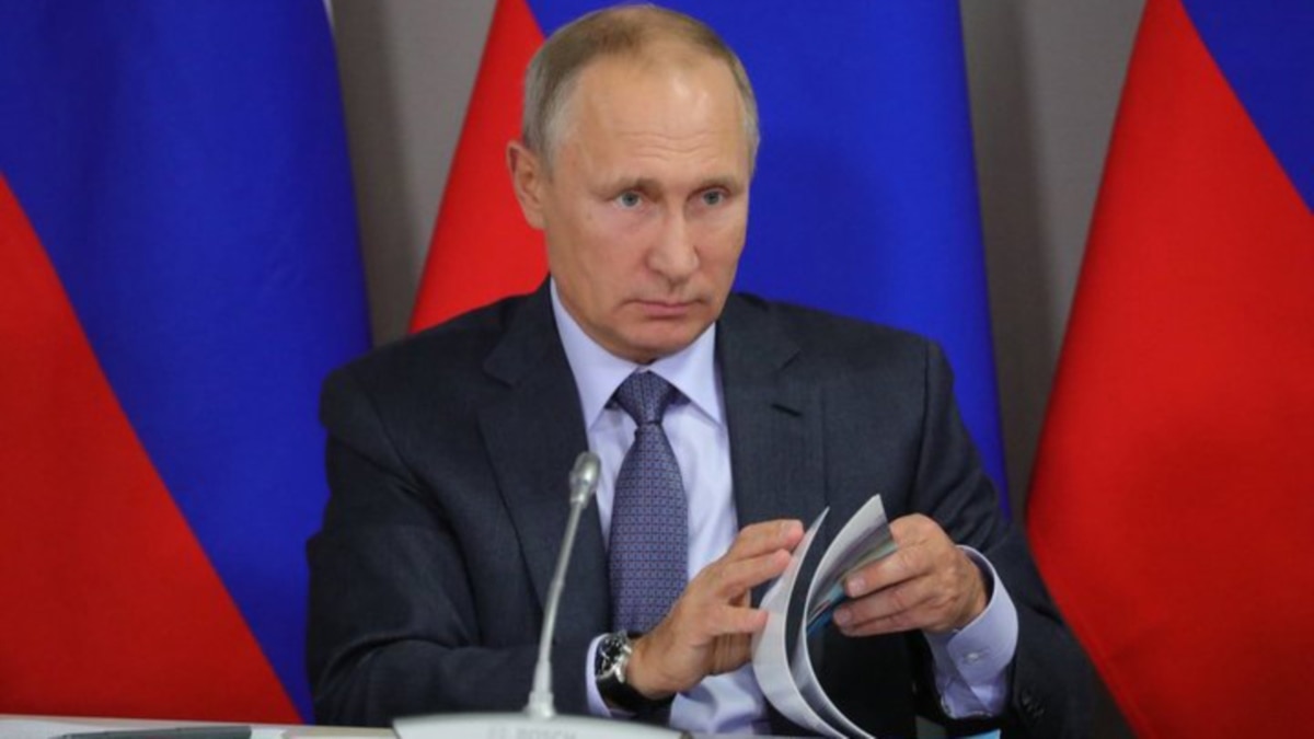 The Daily Vertical: Putin And The Paradox Of The Polls