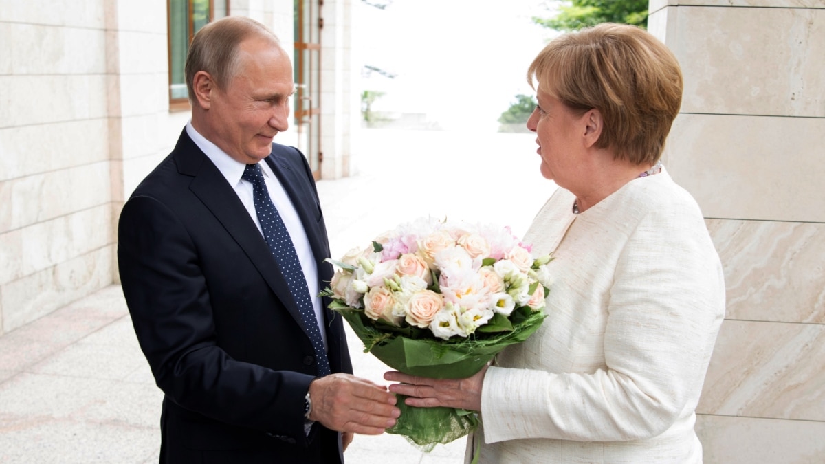 Putin, Merkel Hold Talks In Sochi On Iran, Ukraine, Nord Stream 2