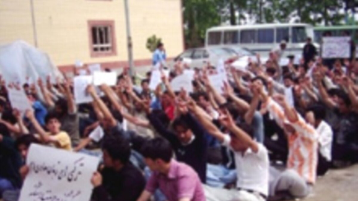 Iran: Cartoon Protests Point To Growing Frustration Among Azeris