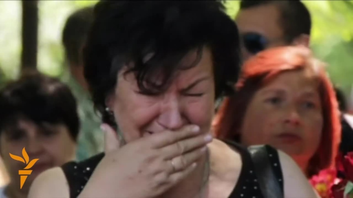 Mourners Hold Memorial For Victims Of Odesa Clashes