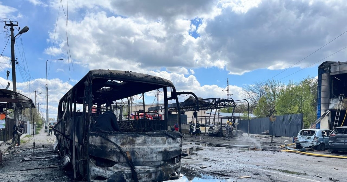 Діти, по автобусу яких ударив дрон, їхали із Запоріжжя на відпочинок на ...