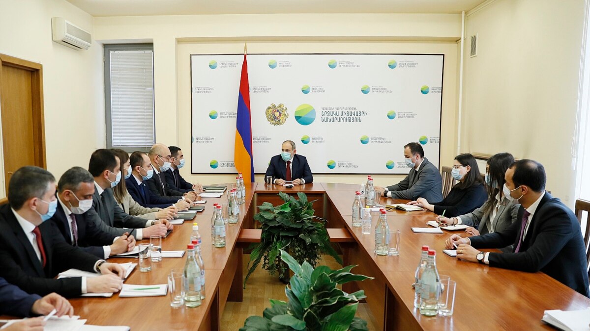 Վարչապետն այցելել է Շրջակա միջավայրի նախարարություն